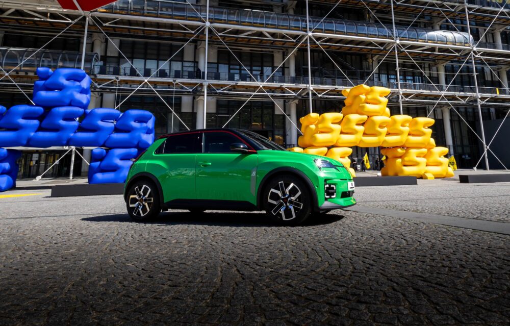 Renault 5 E-Tech electric : les photos et la vidéo du "WT5 Show" - Les Voitures