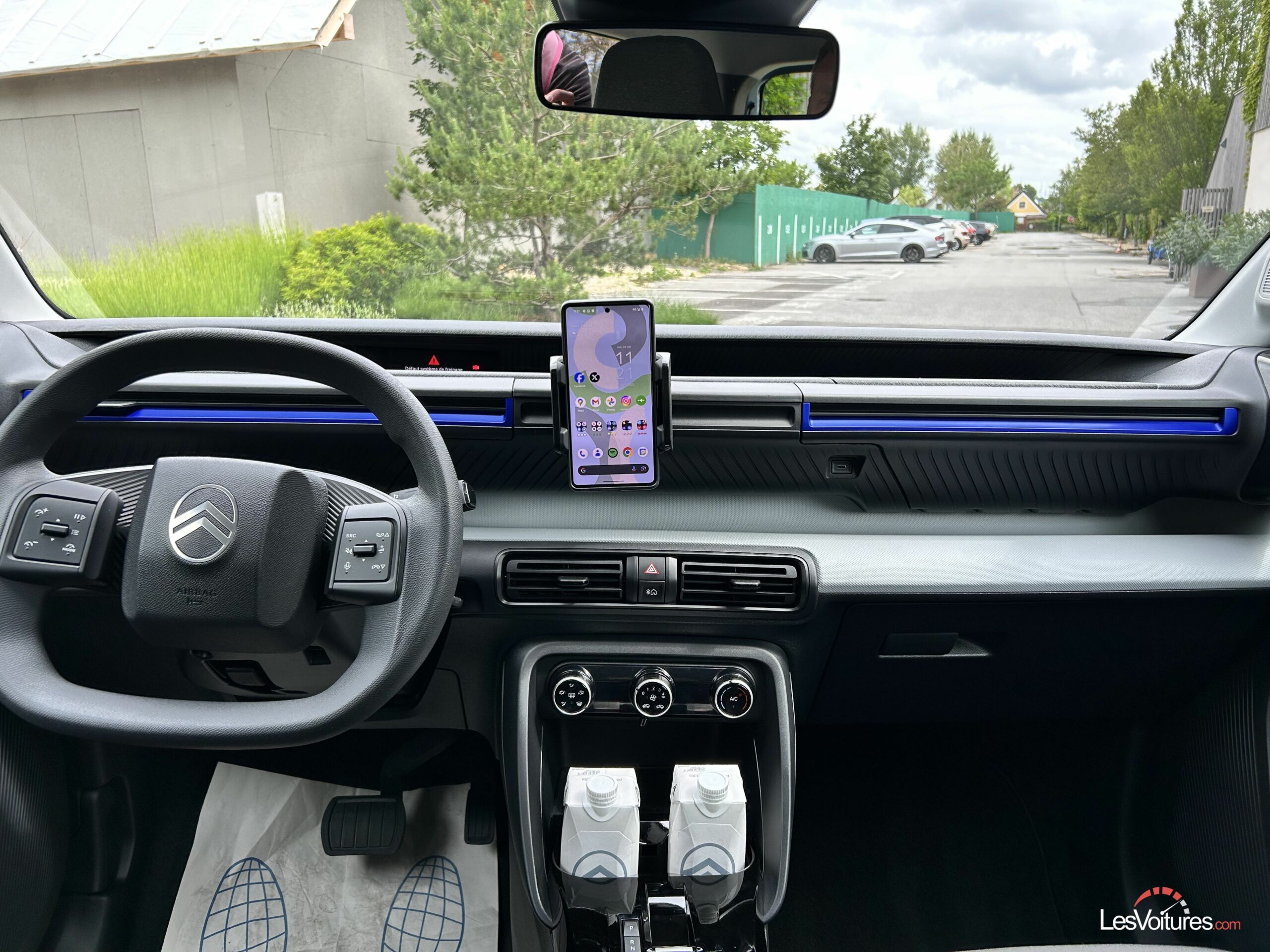 Citroën ë-C3 : commercialisée trop tôt, les bugs et pannes s'enchaînent ...