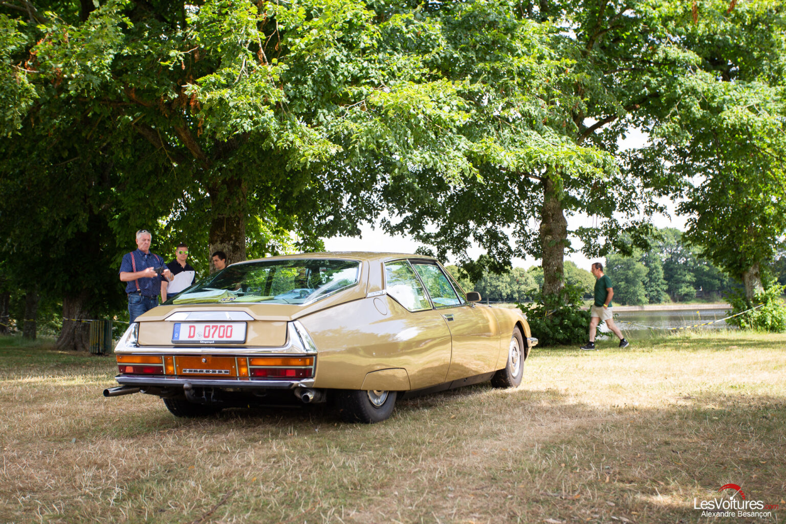 DS SM Tribute : bientôt en série limitée avec le V6 Maserati ? - Les ...