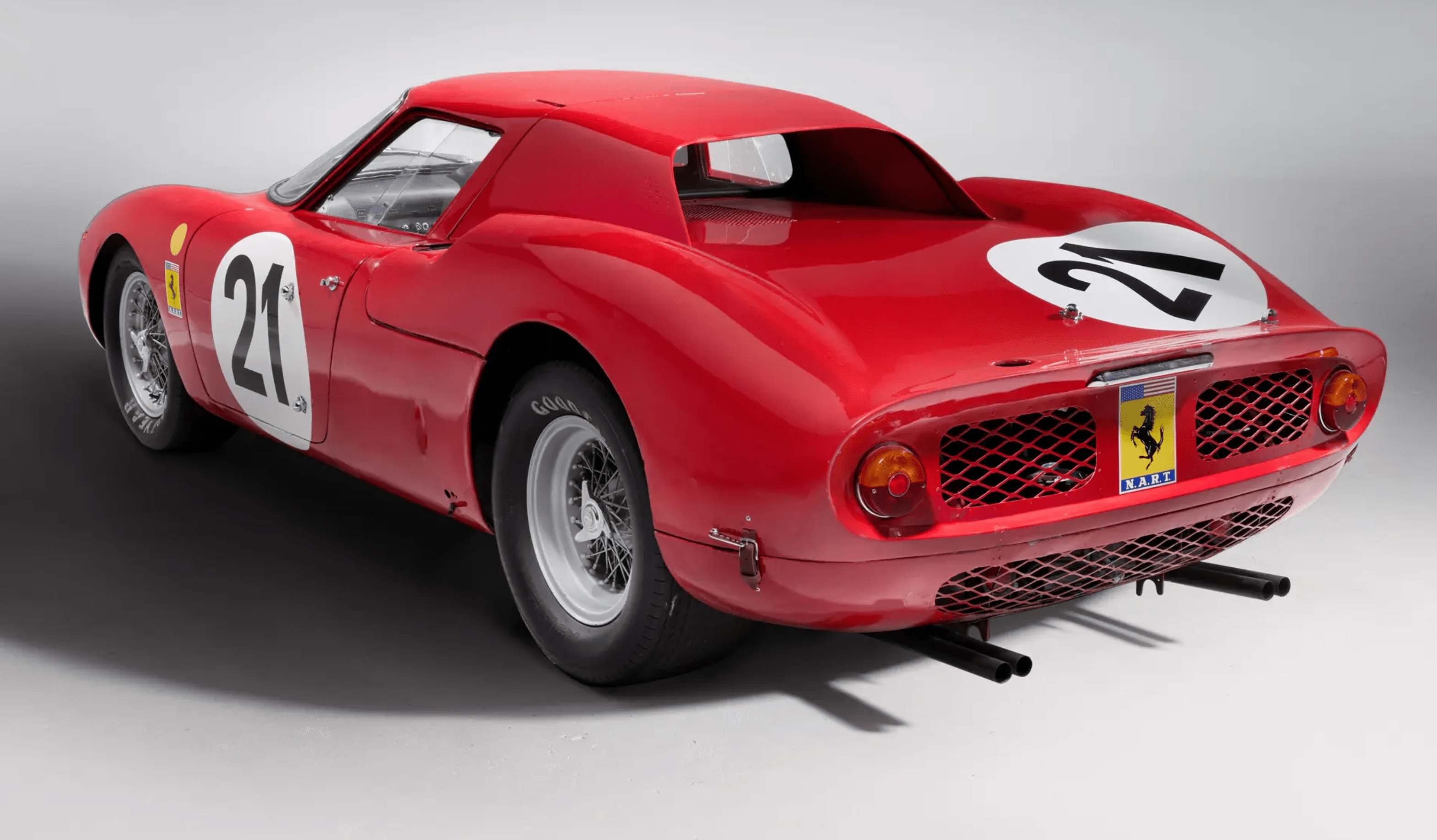 24 Heures du Mans : la Ferrari 250 LM victorieuse en 1965 vendue 35 M ...