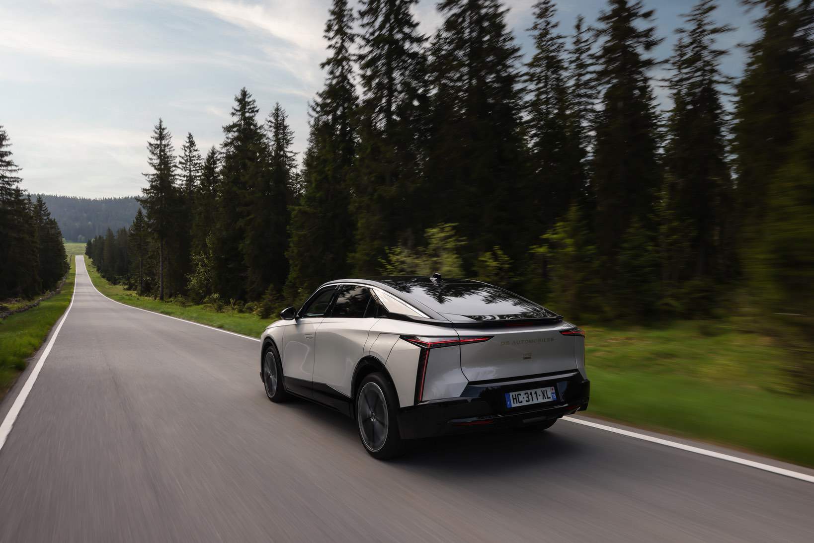 DS N°8 : le renouveau du premium électrique à la française, essai - Les ...
