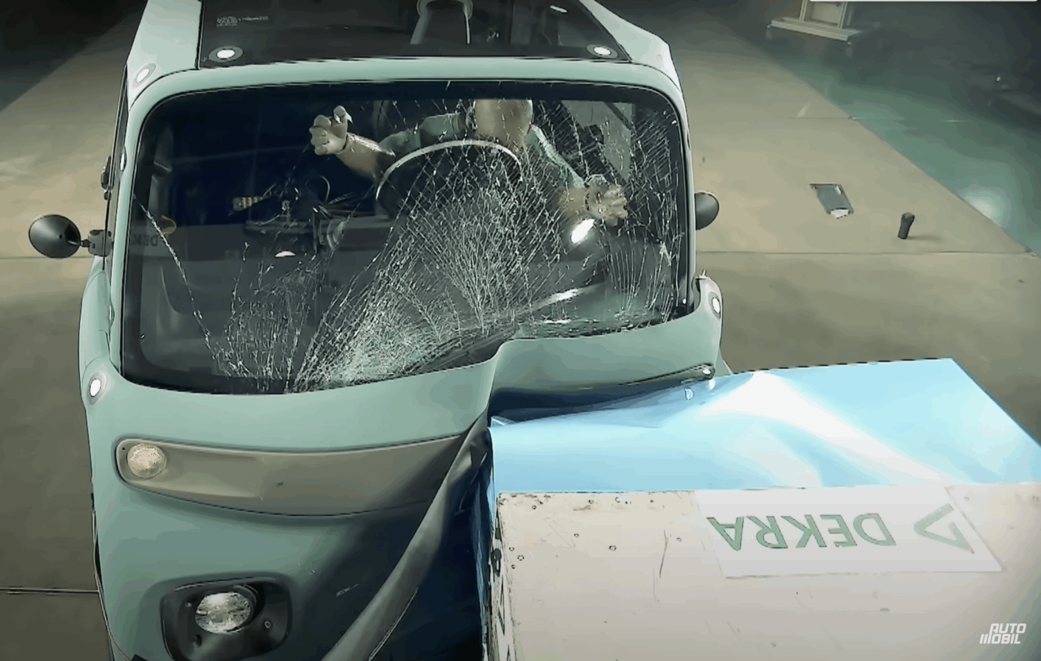 Voitures sans permis : crash-test accablant à Paris pour la Citroën Ami ...