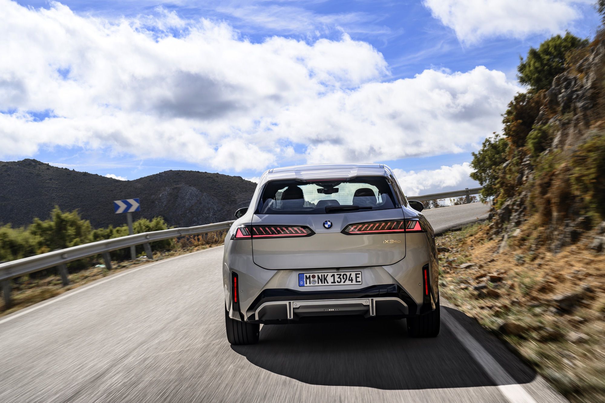 BMW iX3 : nouvelle référence electrique ou simple évolution ? Essai ...