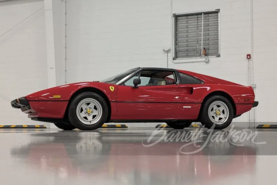 Ferrari 308 GTS : la voiture de Magnum vendue plus de 300 000 € - Les ...